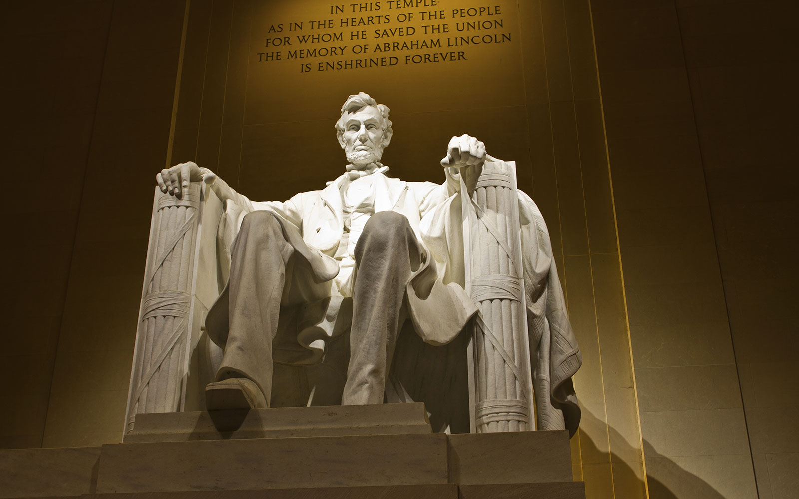 The Inspiring Lincoln Memorial - Tours and Sightseeing